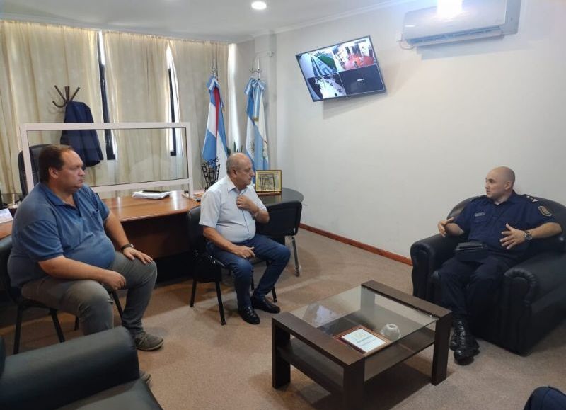 Santa Elena: el intendente Daniel Rossi recibió al nuevo comisario de ...